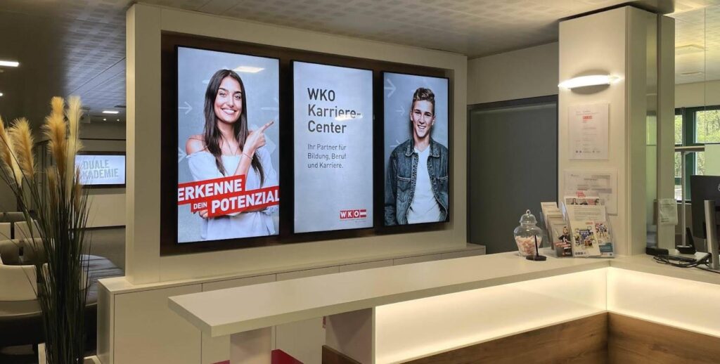 Digital Signage: 5 Ways Signages Can Help Your Business